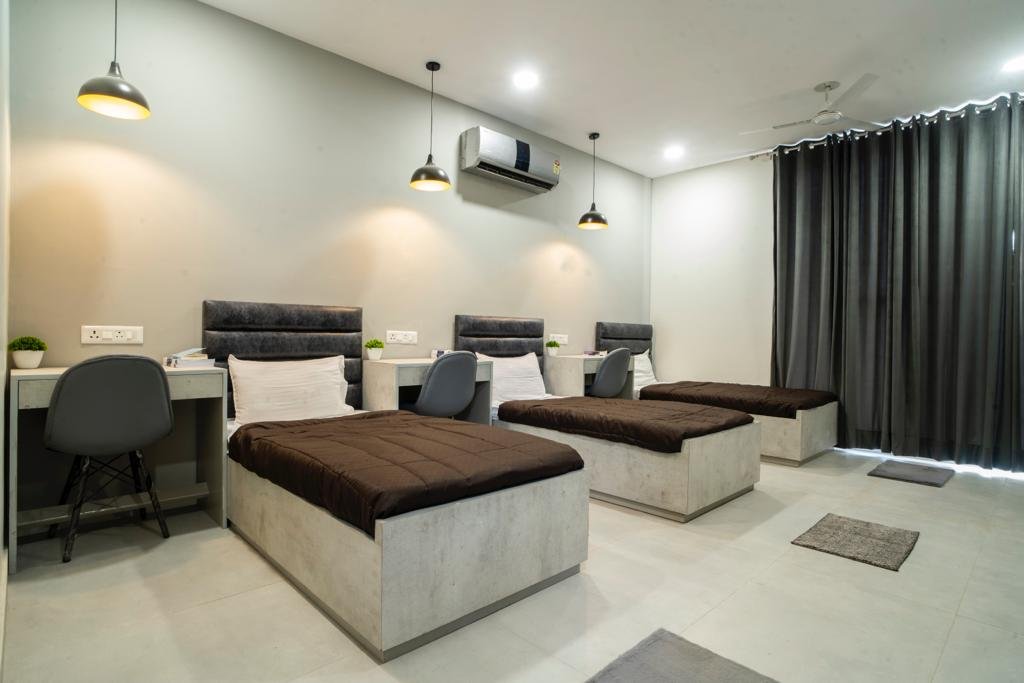 Best PG in Delhi NCR for Girls And Boys | Ashray Living