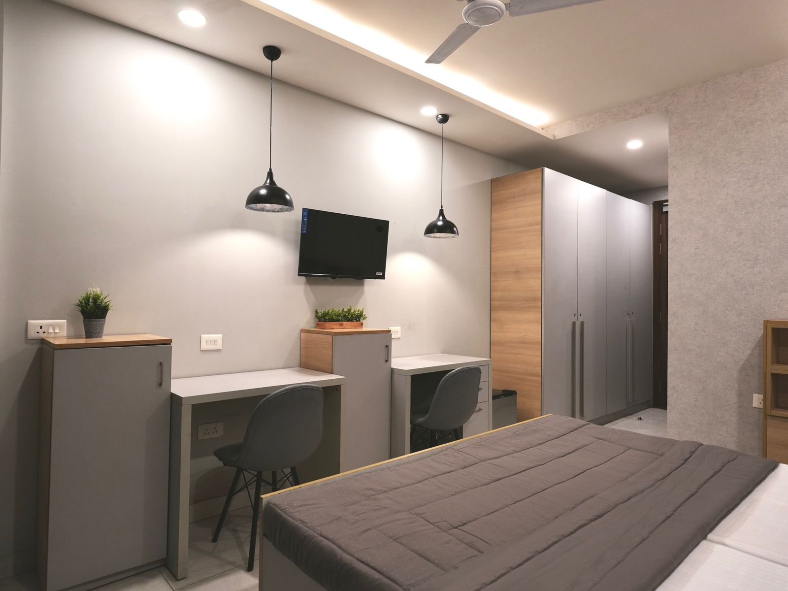 Best PG in Delhi NCR for Girls And Boys | Ashray Living